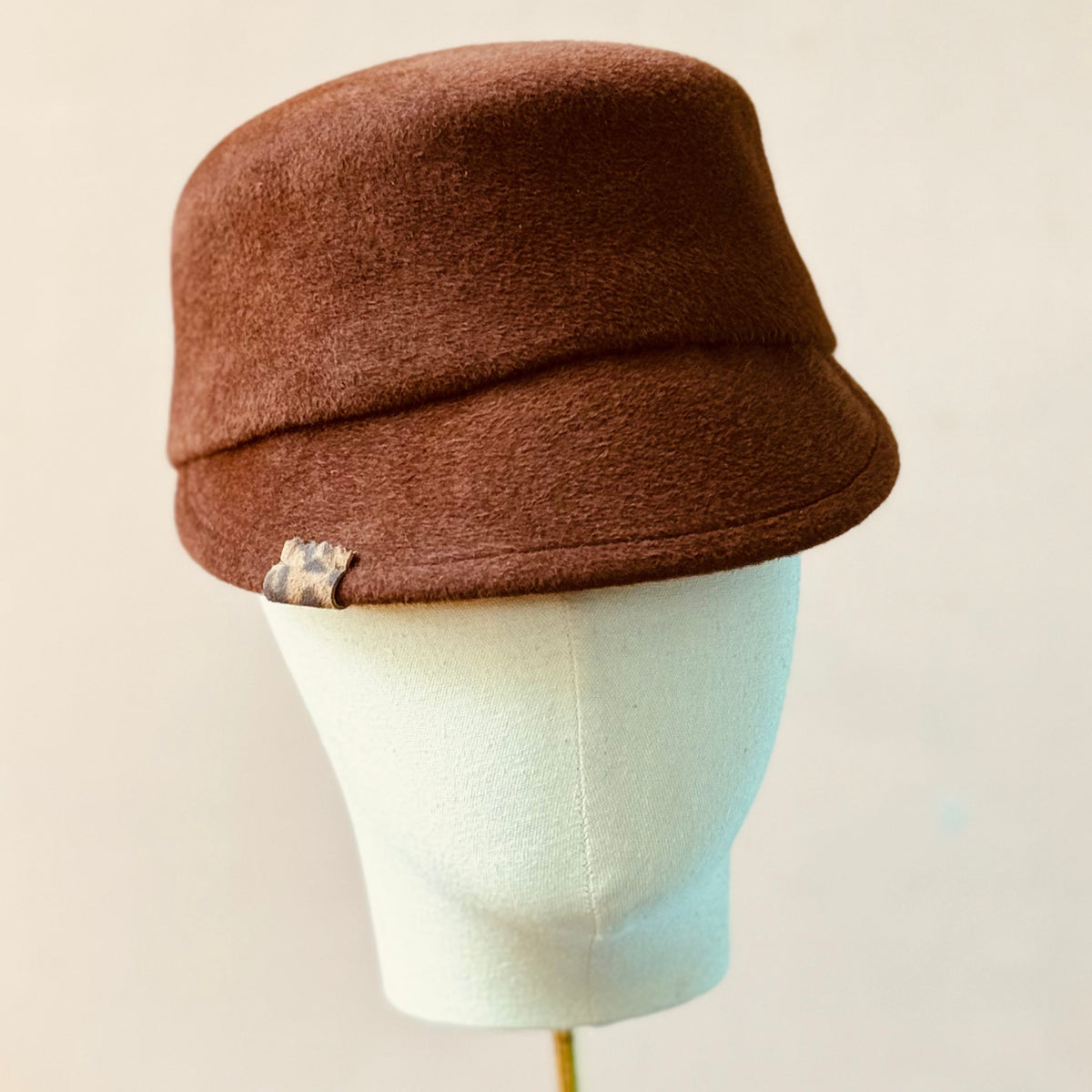 The Baxter Cap in Brandy Velour Felt – The House of MacGregor